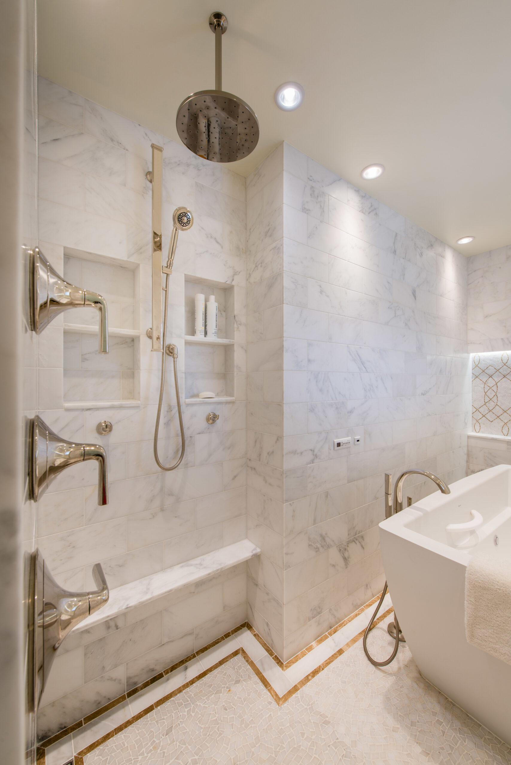 Tile Inspiration - 373 - Da Vinci Marble