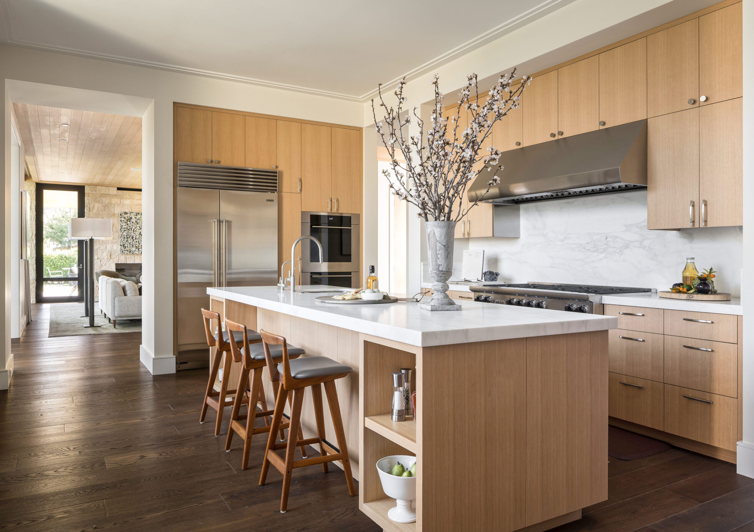 Larette Design Pebble Beach Kitchen - Da Vinci Marble